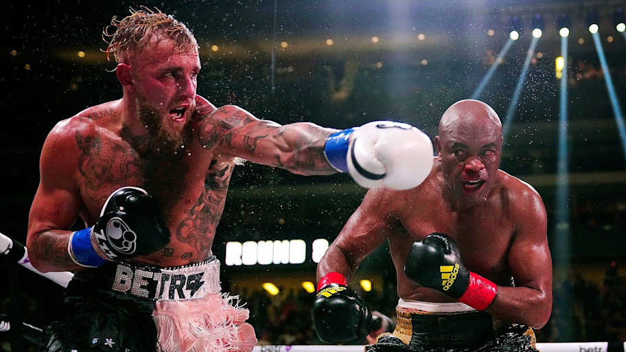 Anderson Silva vs Tyron Woodley odds and prediction