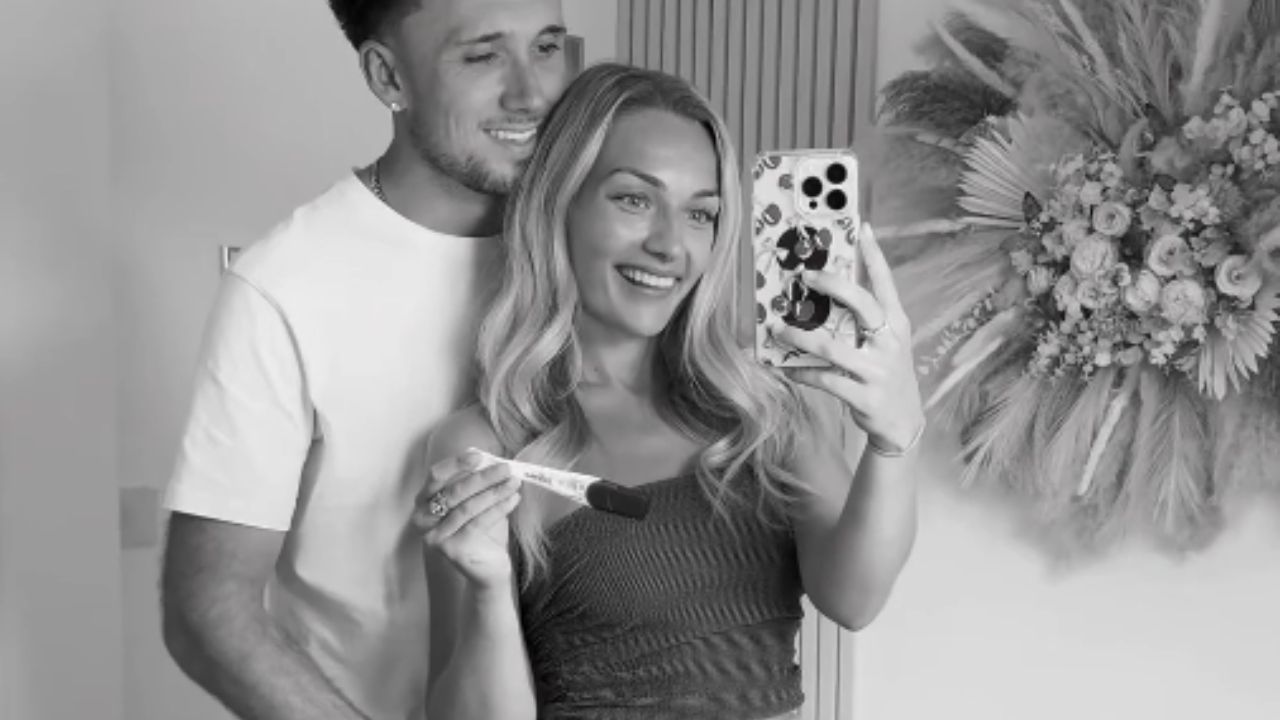 Heartwarming compilation of best friends' reaction to exciting news of ...