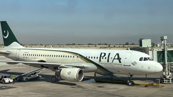 Saudi Arabia deports 24,000 Pakistanis over 'begging', Dubai sends back ...