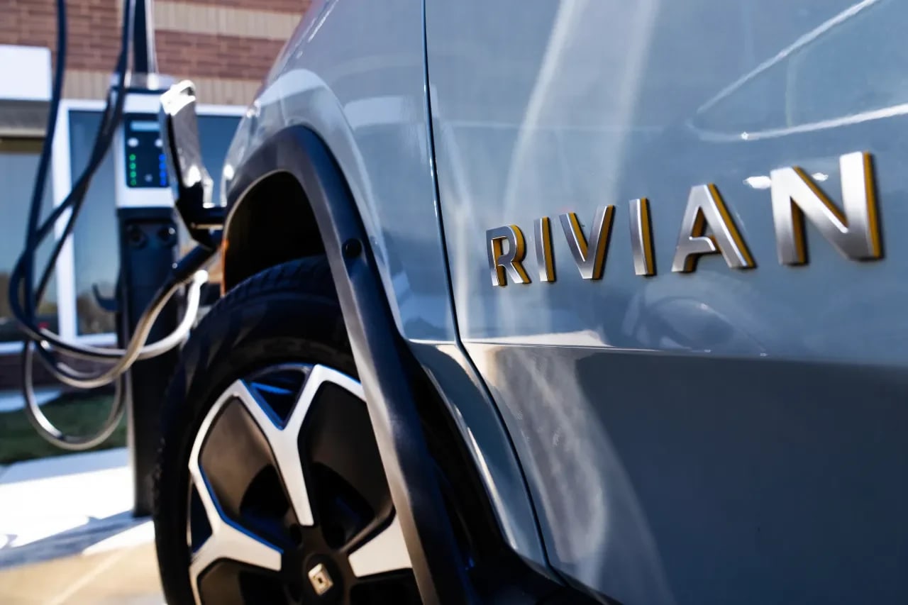 Dan Ives raises his price target on Rivian – why does he expect 2026 to ...