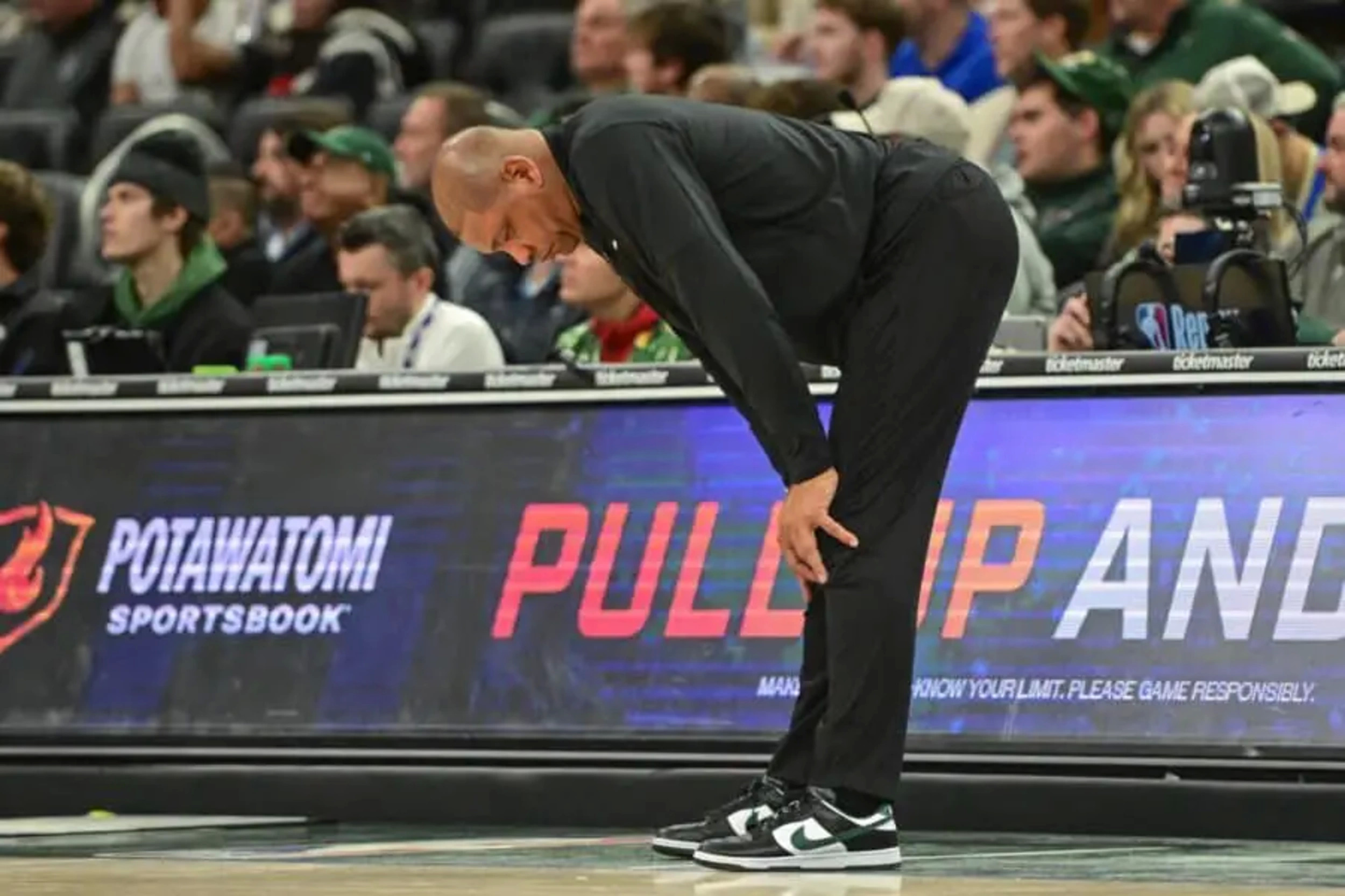Doc Rivers laments Bucks’ ugly turnover relapse vs Grizzlies: 'You can ...