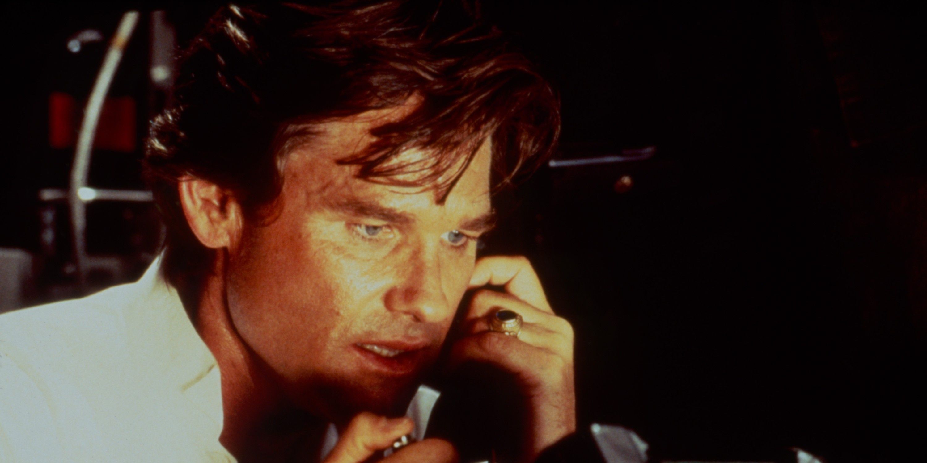 Kurt Russell's Executive Decision has the most shocking opening 45 ...