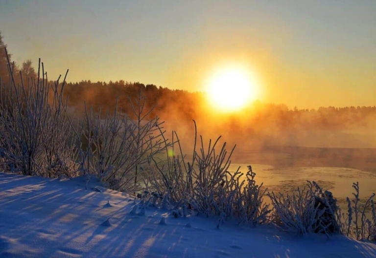 Winter solstice celebrations light up the world's longest night