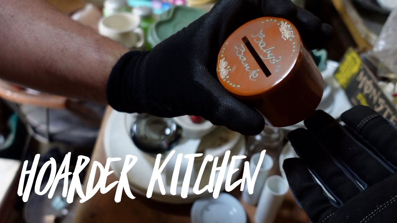 Digging through the kitchen | Hoarder house | Part 6