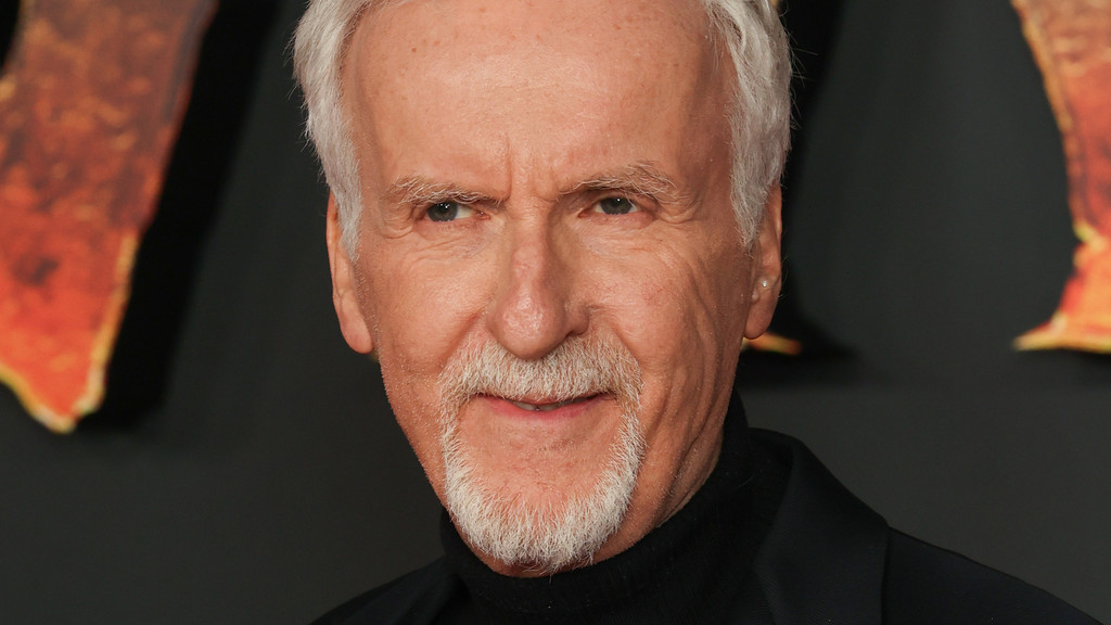 James Cameron disputes Matt Damon's claim that he was offered lead role ...
