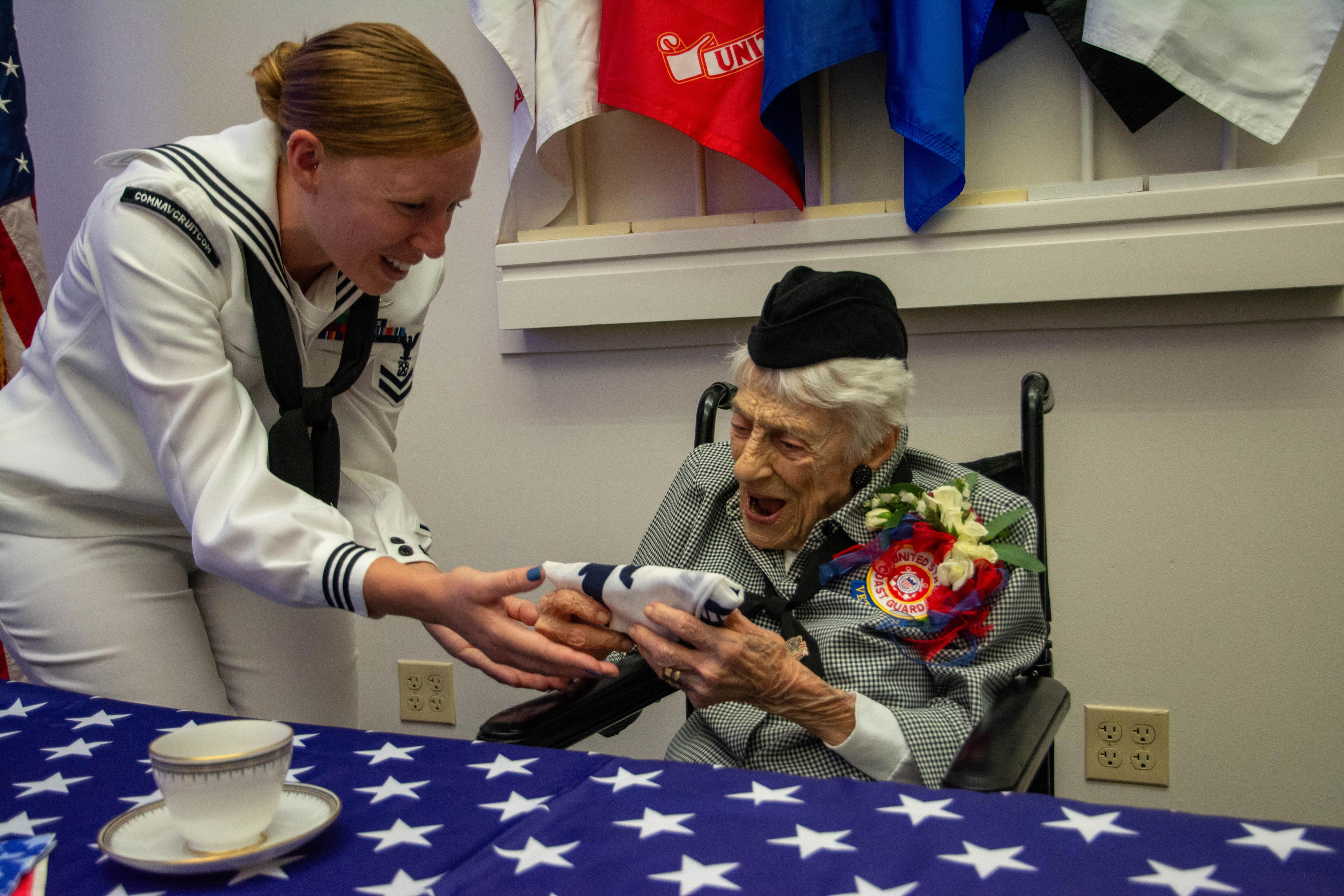 Female World War II vet in Jacksonville honored for service at age 104