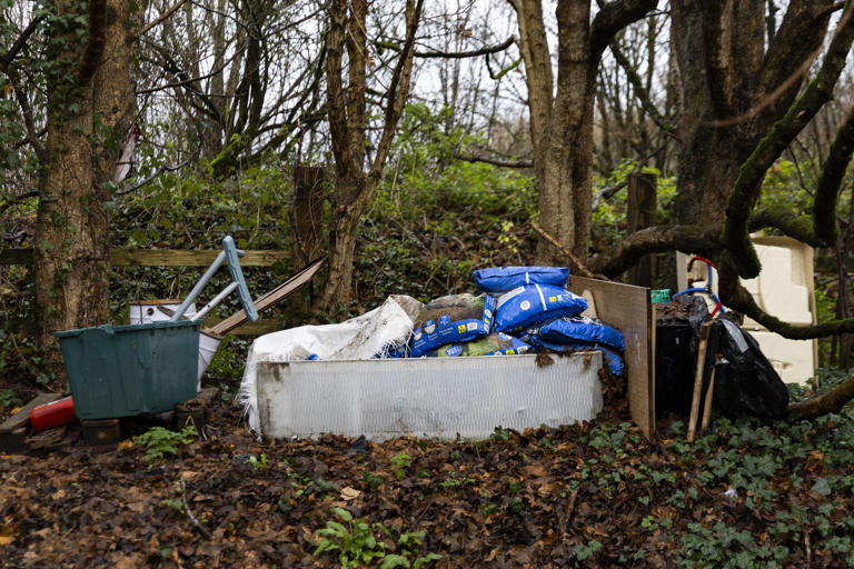 29 pictures of 'eyesore caravan city' littered with mattresses, chairs ...