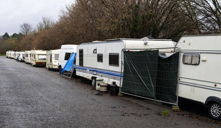 29 pictures of 'eyesore caravan city' littered with mattresses, chairs ...