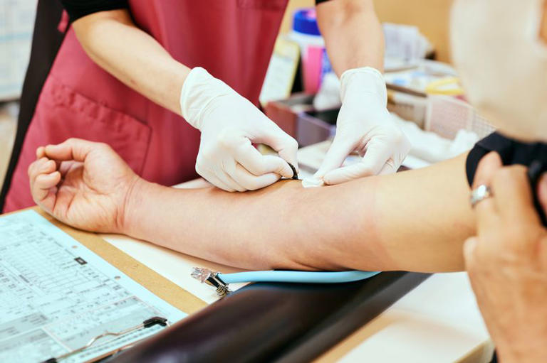 Three 'persistent' symptoms in your feet that could be a sign of high ...