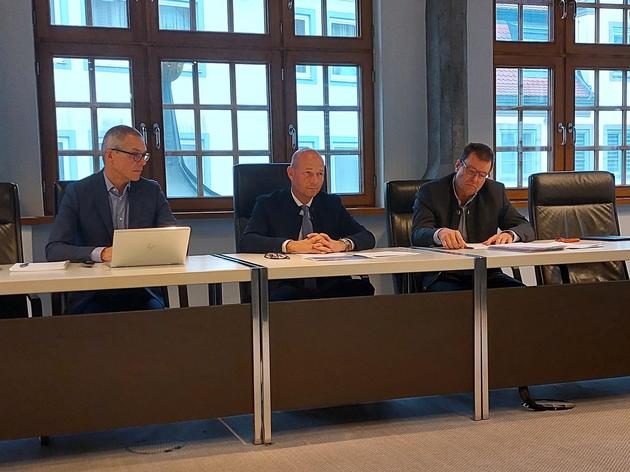 Parkautomaten-Coup: Kommissionsleiter stellt sich vor. OB äußert eine ...