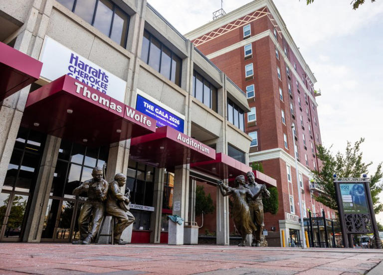 Answer Man: What’s the latest on Auggie the Dachshund lawbreaker ...