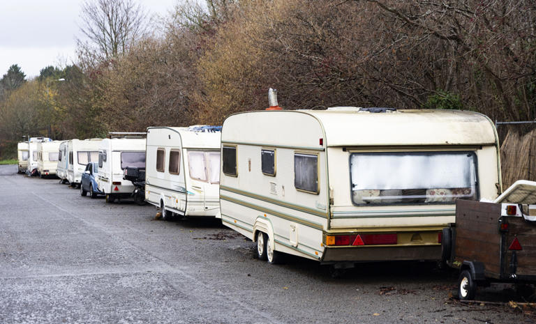 29 pictures of 'eyesore caravan city' littered with mattresses, chairs ...