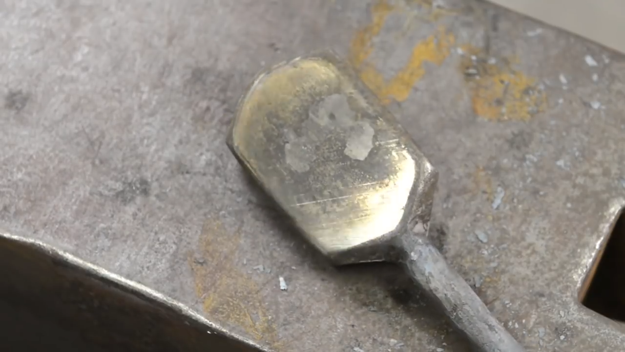 Blacksmithing - forging a power hammer flatter