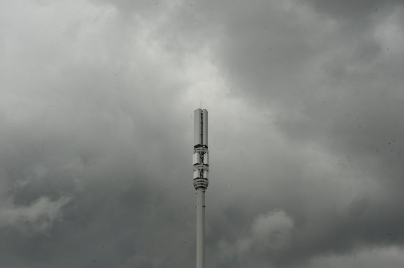 New EE 20m phone mast for residential Exhall Street