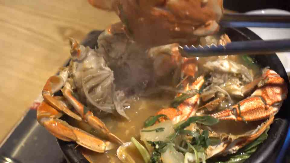 How Gangnam turns a single fish into a high-end eight-course spectacle
