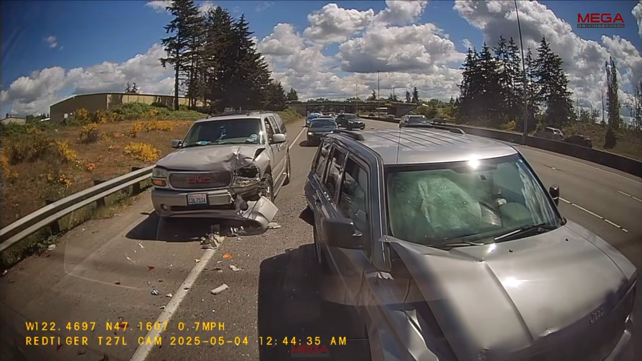 Car crash chaos on the highway: driver hits SUV