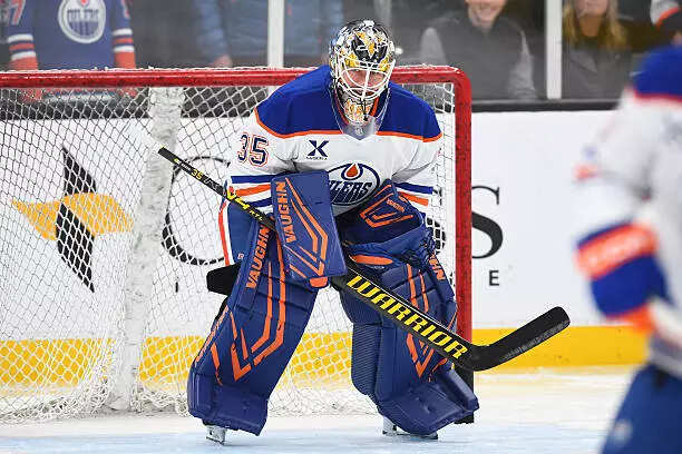 NHL Tristan Jarry injury update: Edmonton Oilers goaltender leaves game ...