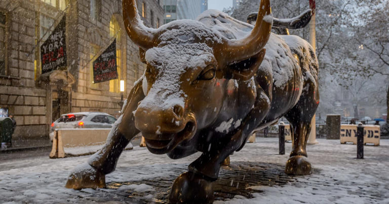 Wall Street banked on a flurry of deals under Trump in 2025. It wasn't ...