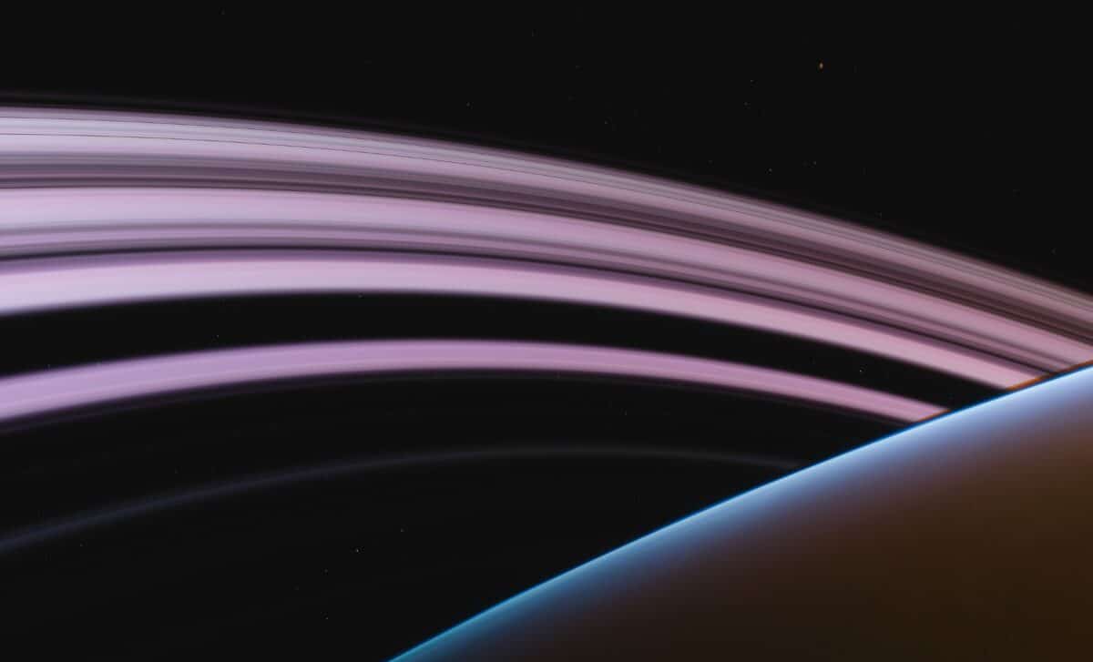 Cassini’s final mission reveals a hidden halo around Saturn’s rings