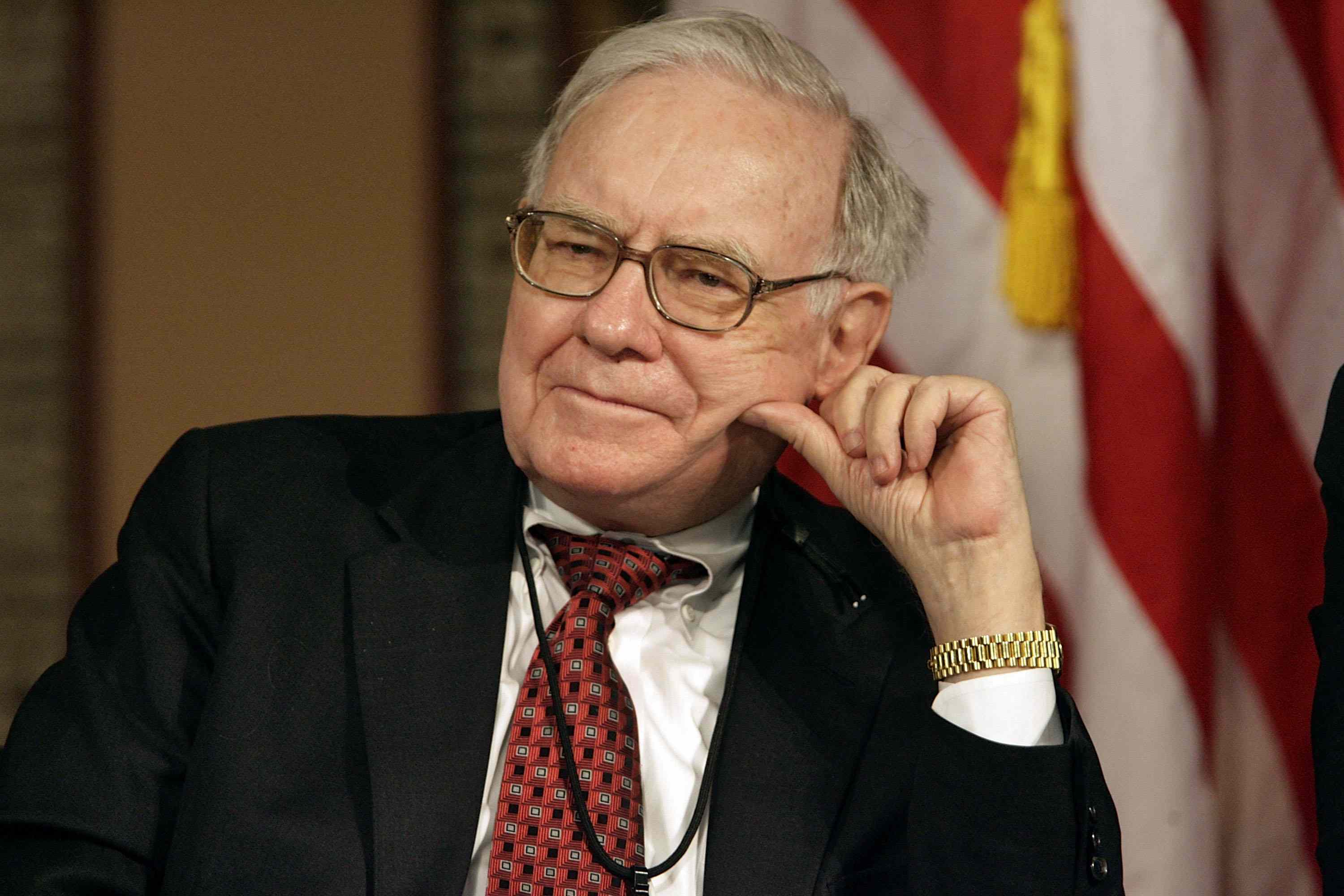 Warren Buffett says these 2 things helped him build his wealth and ...