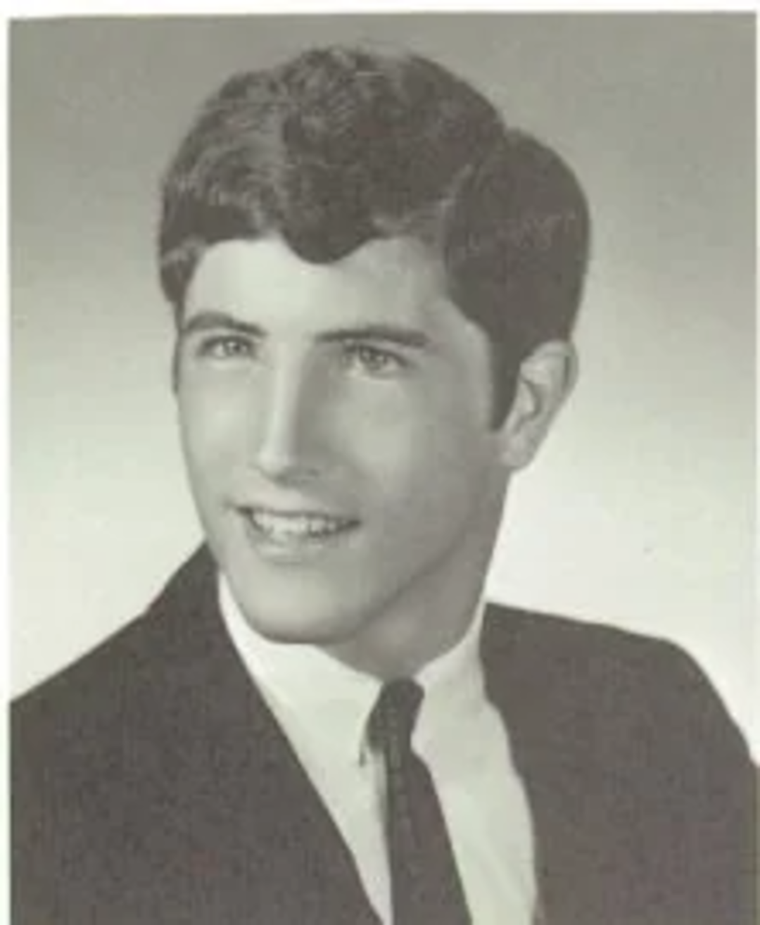 19 yearbook photos of students who had dark futures ahead (1950s-1980s)