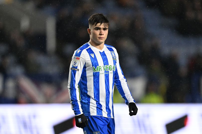 Man Utd news: Real Madrid pave way for signing as Red Devils close to ...