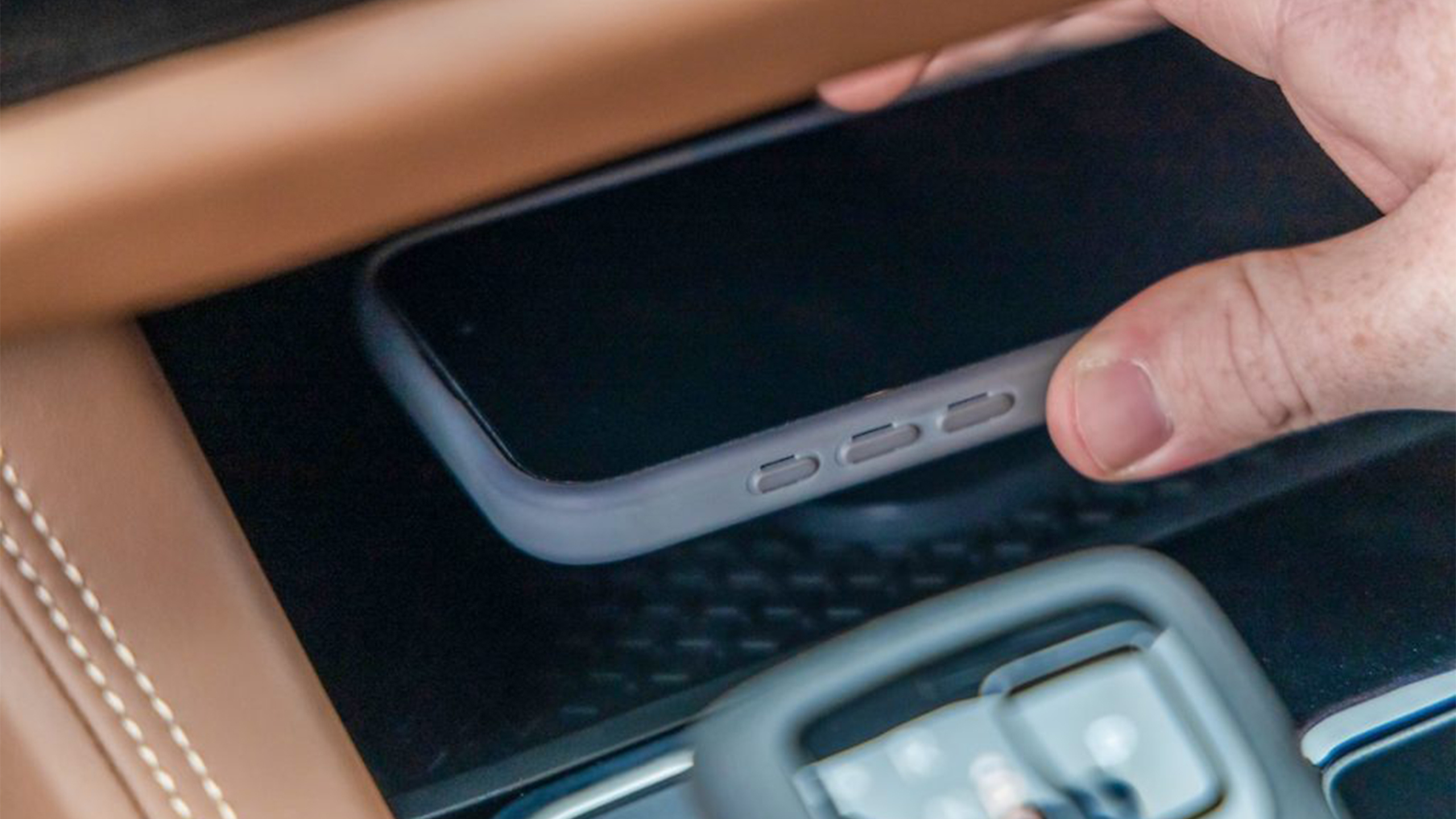 Nissan finally fixed wireless charging, unless you’re holding the wrong ...