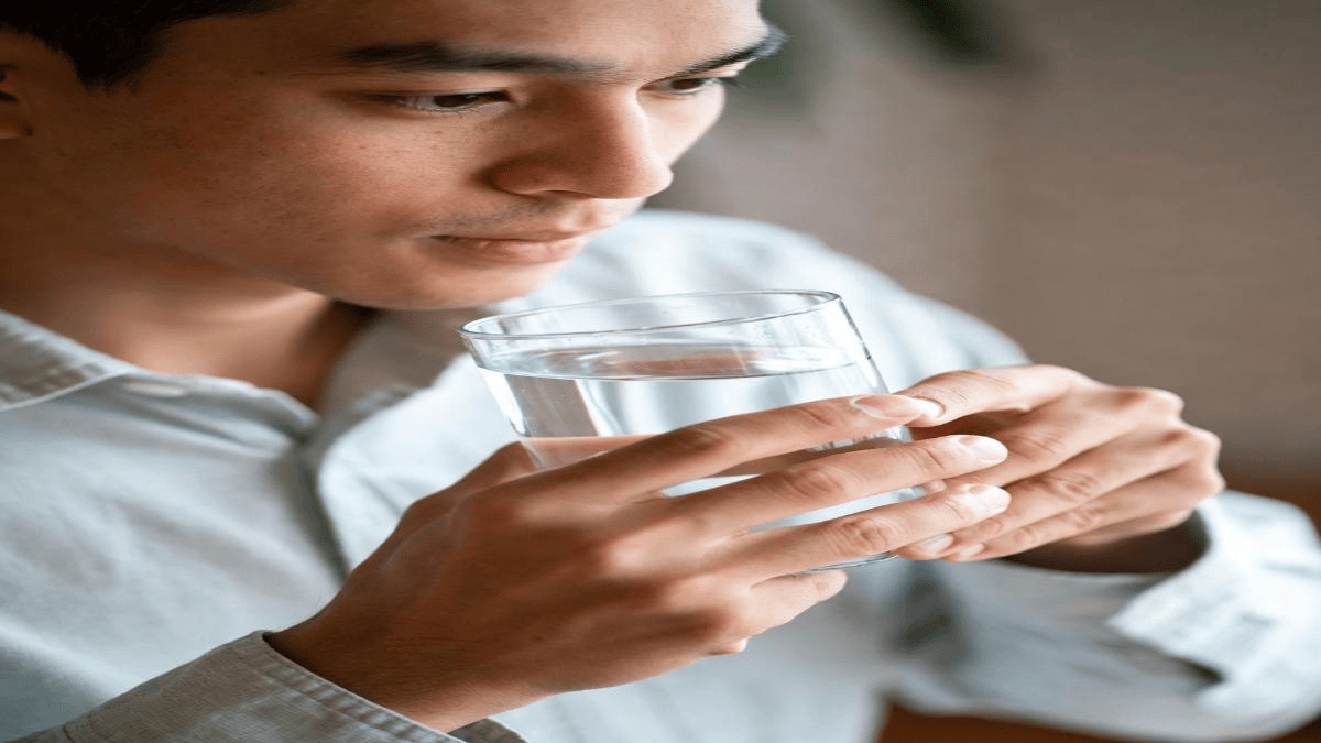The best drinks for better hydration, according to nutrition experts