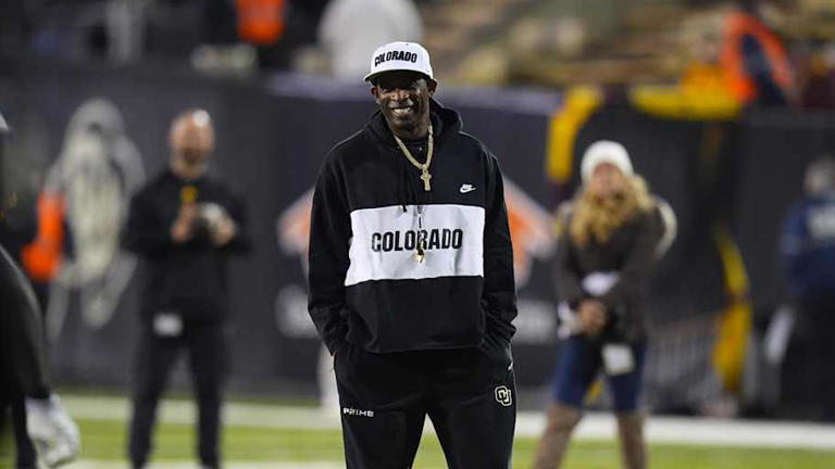 Deion Sanders sends message to Colorado wide receiver entering transfer ...
