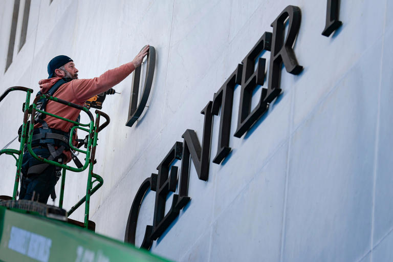 Trump's name quickly added to facade of Kennedy Center