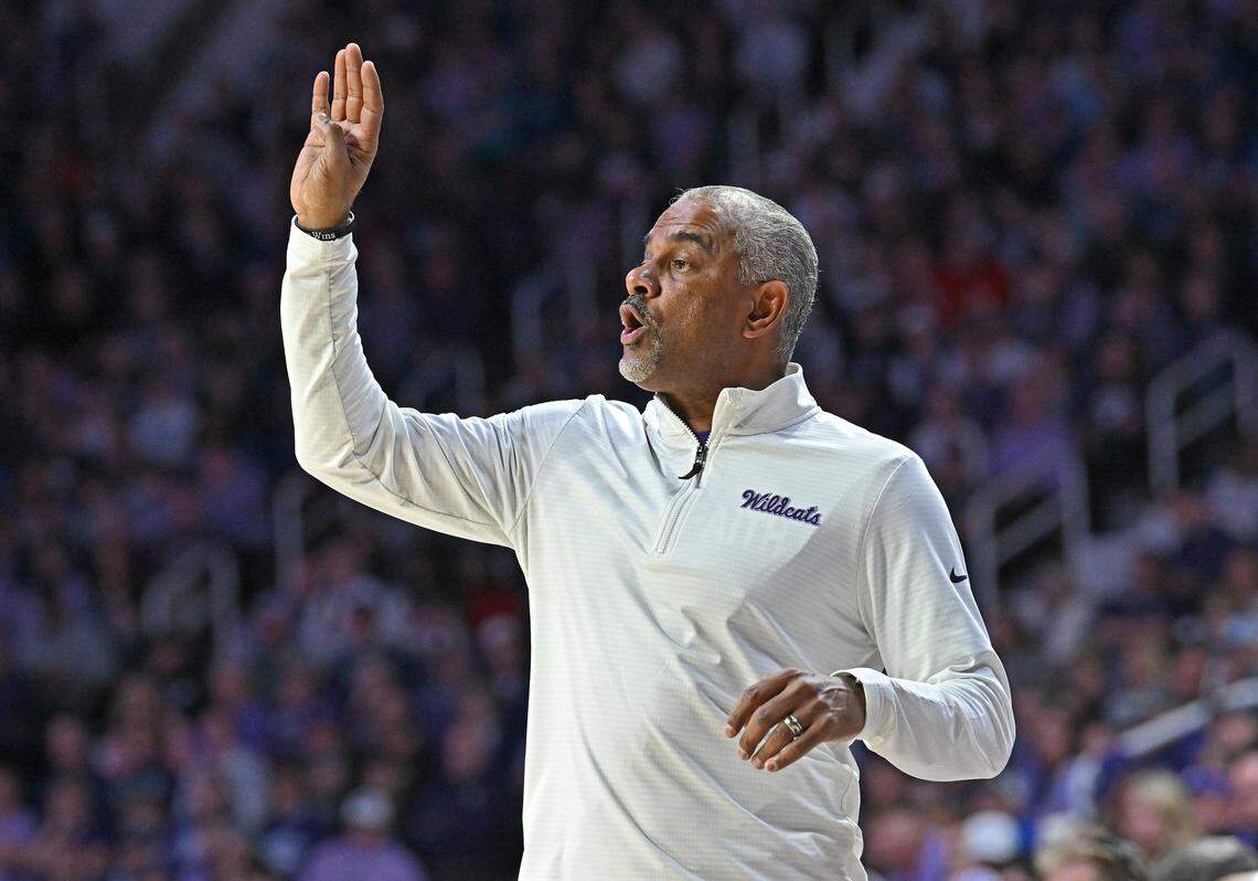K-State basketball coach Jerome Tang bemoans influx of late night Big ...