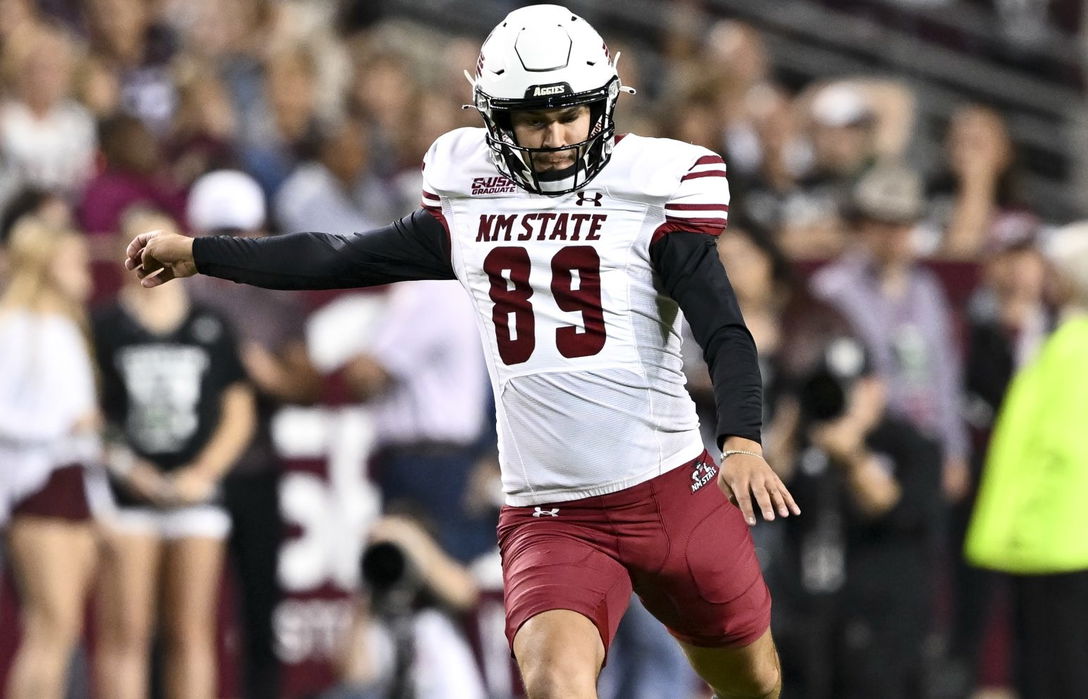 College football’s short shorts craze has gay fans loving it — and ...