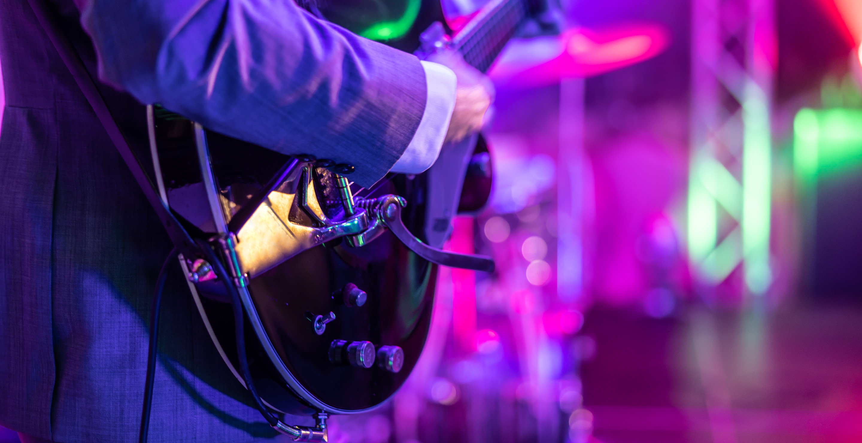 Major rock/blues musician partially loses hearing, diagnosed with ...