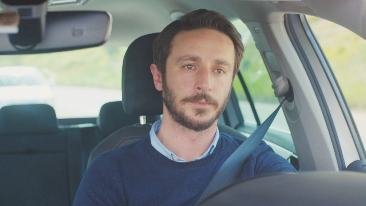 La forza di una donna, anticipazioni e trame turche: Emre scopre la verità su Arda e si scontra ...