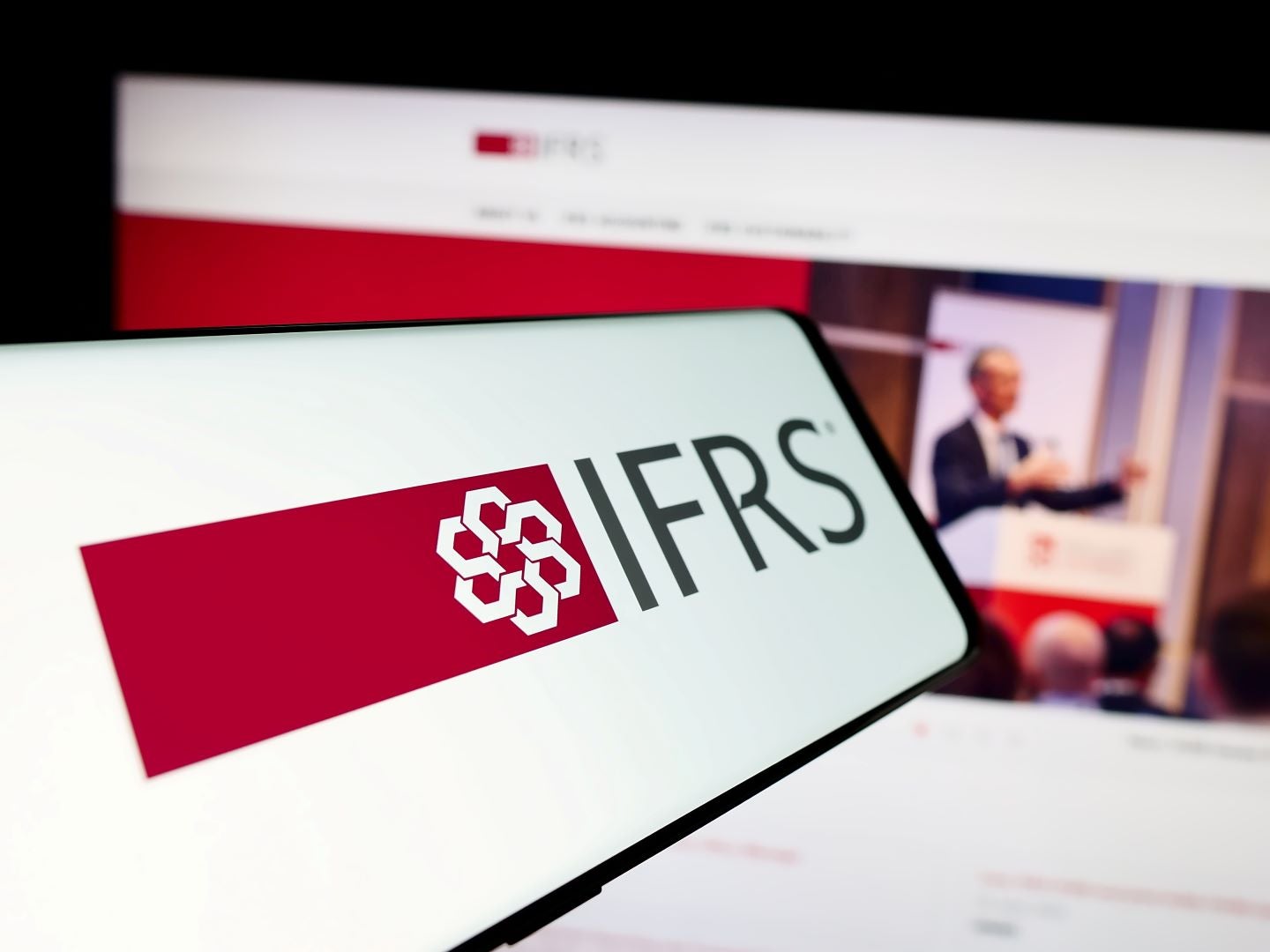 IFRS Foundation renews MoU with China’s Ministry of Finance