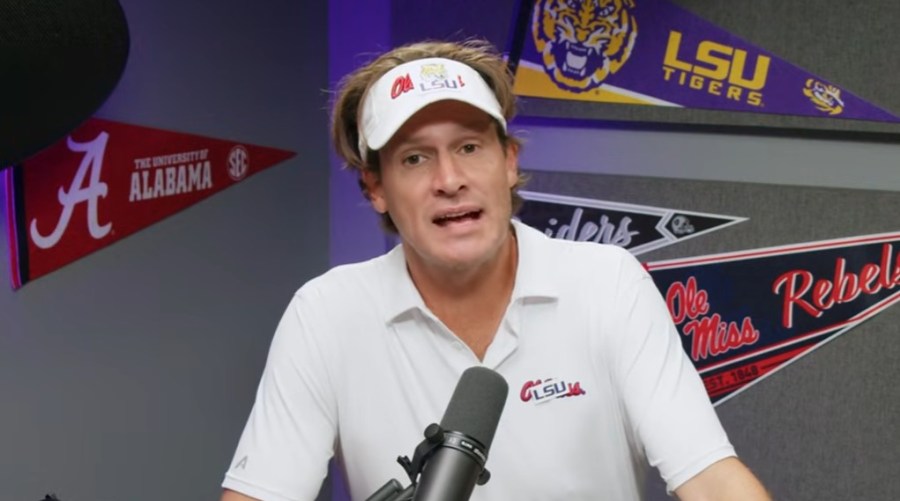 Comedian Daniel Tosh brings back Lane Kiffin impression for latest in ...