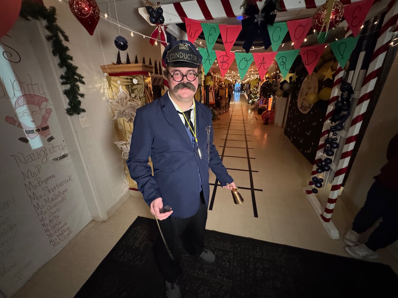 All aboard! Polar Express-themed hallway makes Christmas magical for ...