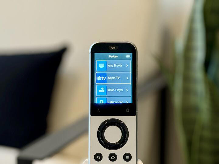 Sofabaton X2 universal remote review