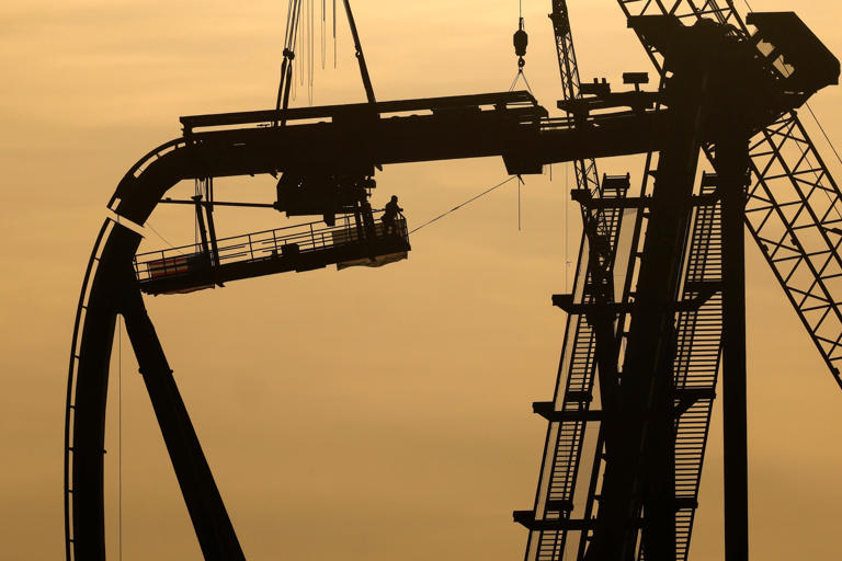 Construction for Six Flags’ record-breaking coaster Tormenta Rampaging ...