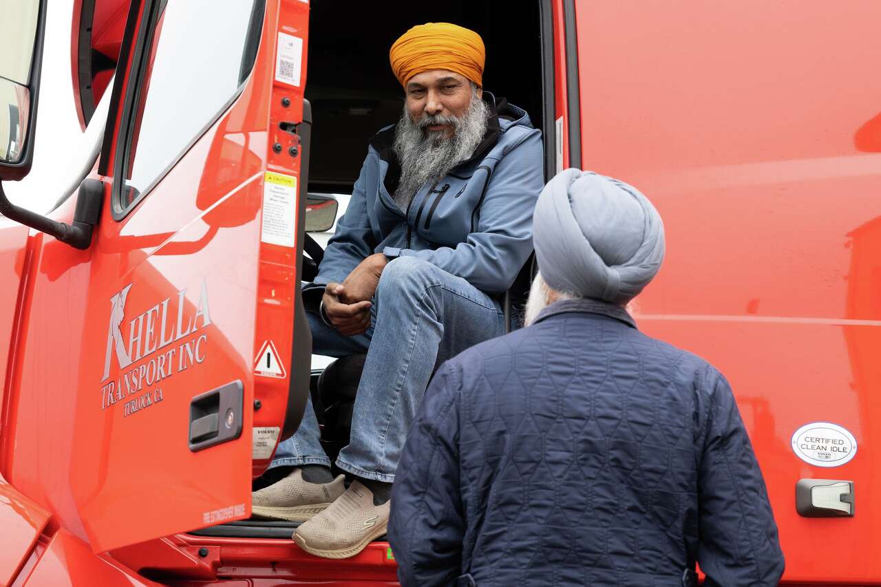 Feds block California from issuing new commercial licenses to immigrant ...