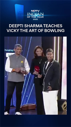 World Cup winner Deepti Sharma teaches Vicky the art of bowling