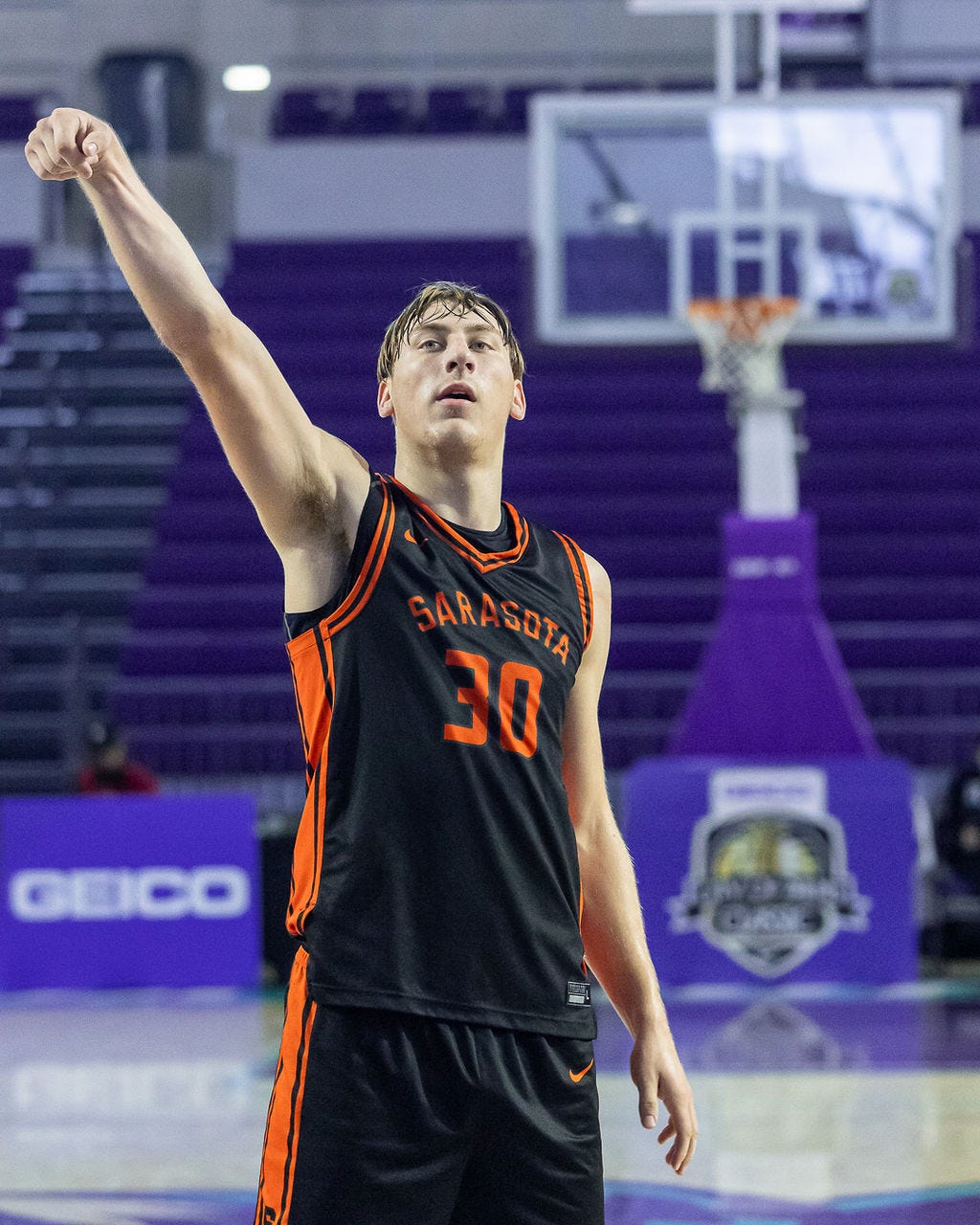Sarasota punches ticket to Class 7A final with win over Oak Ridge