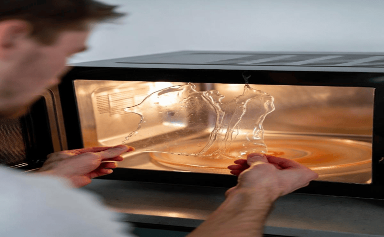 The 7 foods you should never microwave, according to nutrition and ...