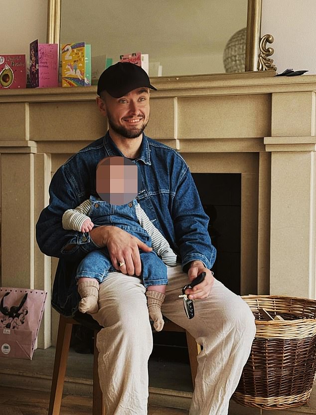 Coronation Street star Debbie Rush's tragic son William had a baby son ...