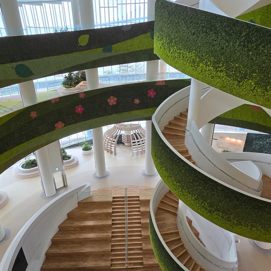 Moss transforms Seoul's urban areas into eco-friendly zones