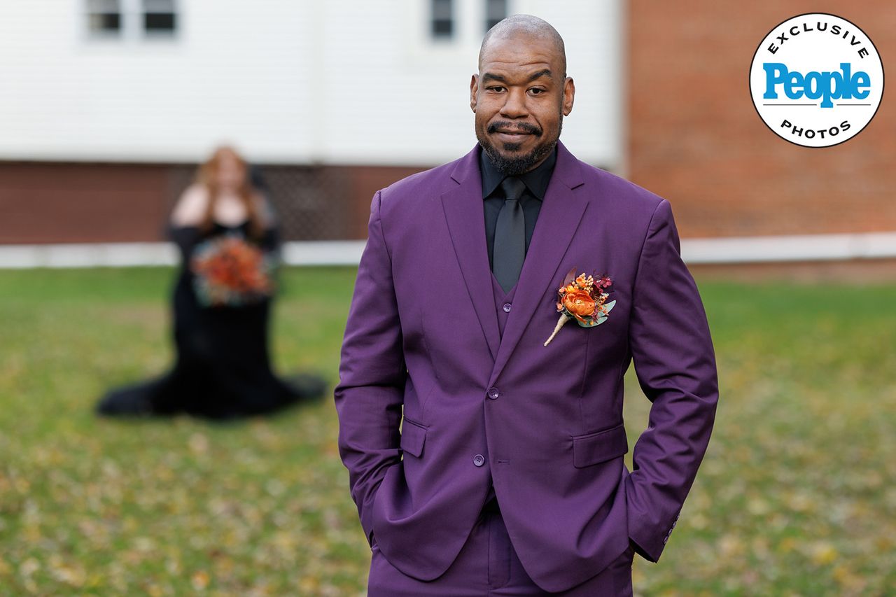 Groom goes viral for first look reaction to bride's black wedding dress ...