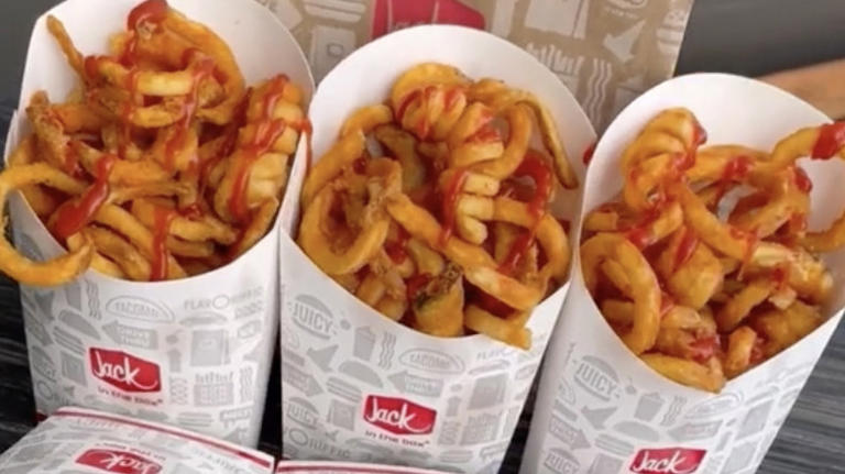 4 fast food chains with curly fries on the menu