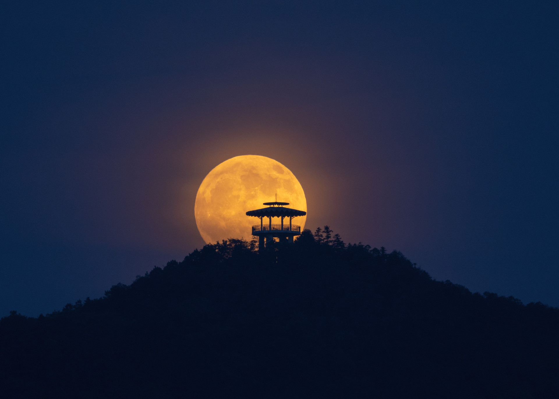 Watch the skies: Strawberry Moon to peak June 29