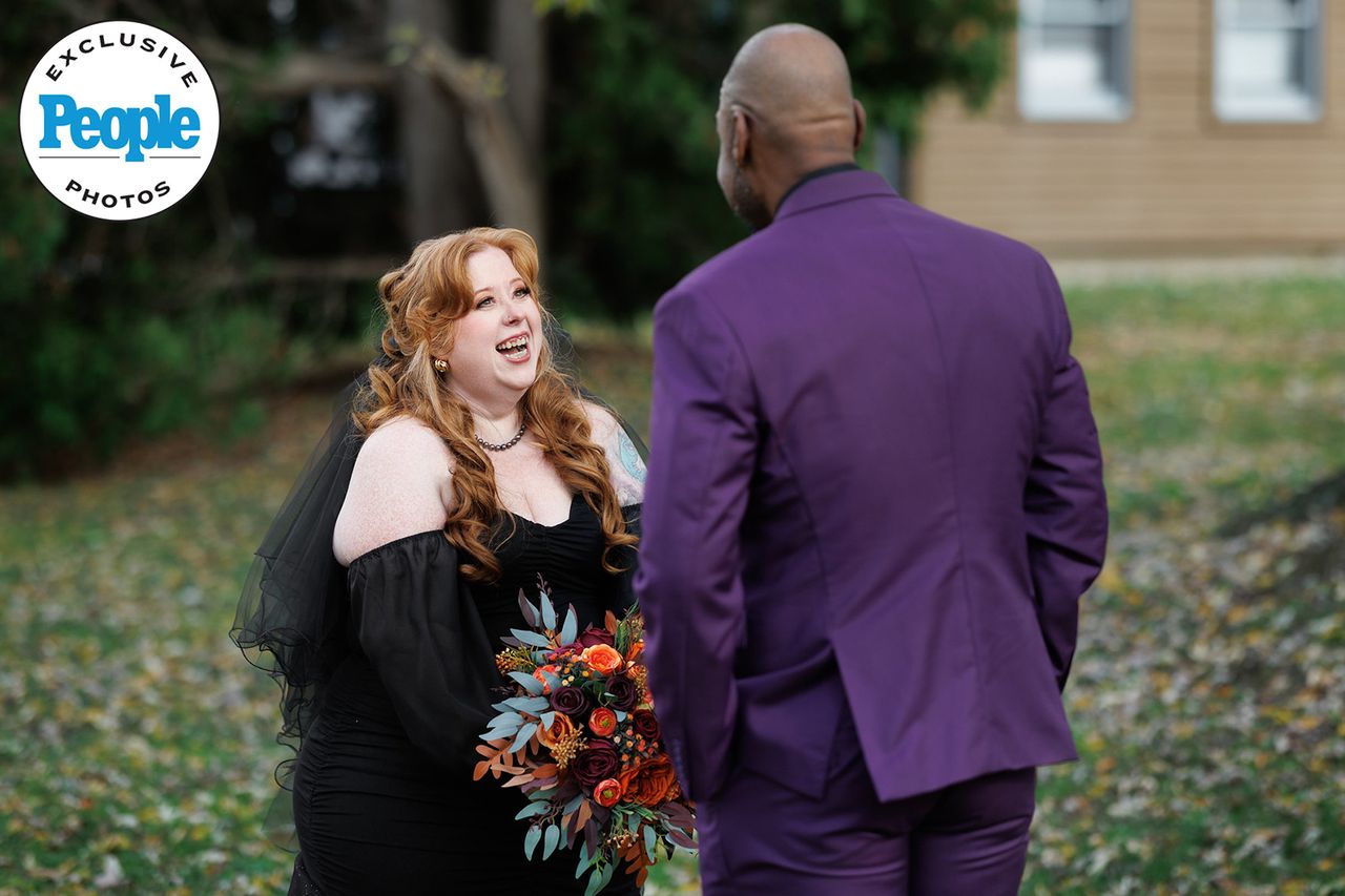 Groom goes viral for first look reaction to bride's black wedding dress ...