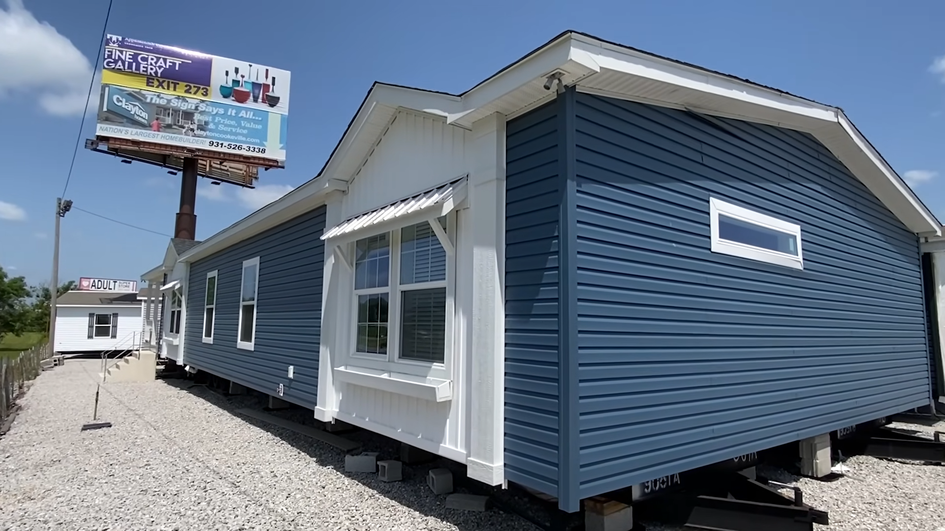 Southern Char by Clayton Homes | 4 bed, 2.5 bath prefab house tour